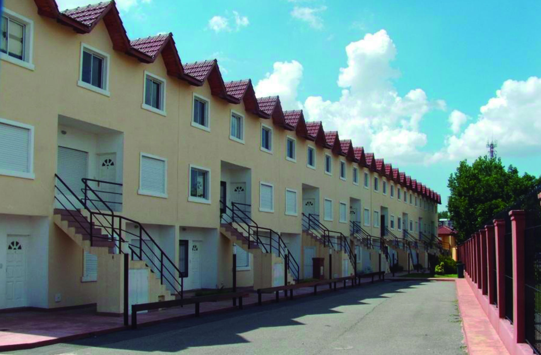 DÚPLEX A ESTRENAR, BARRIO CERRADO CANGURO, 3 AMBIENTES!!! – López Fernández