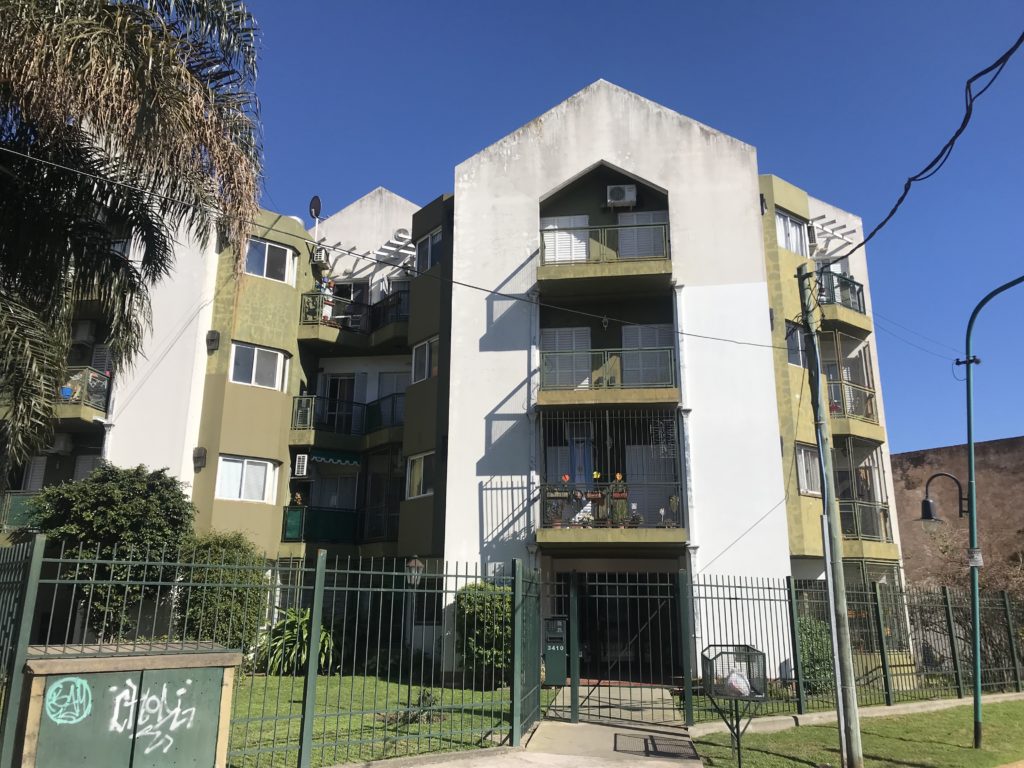 DÚPLEX, BARRIO CERRADO CANGURO, 3 AMBIENTES!!! – López Fernández